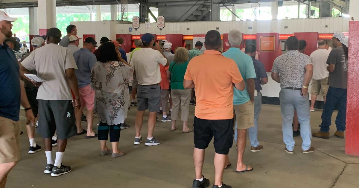 Horse Betting Basics: How to Bet at the Racetrack Infographic